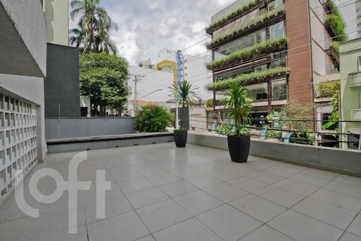 Condomínio Edificio Eneide - Rua Pires da Mota, 735, Aclimação