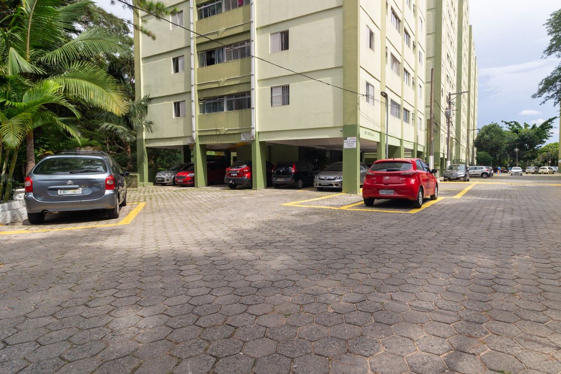 Condomínio Conj Jd Nova Europa - Rua Conrad Faber, 325, Capão Redondo