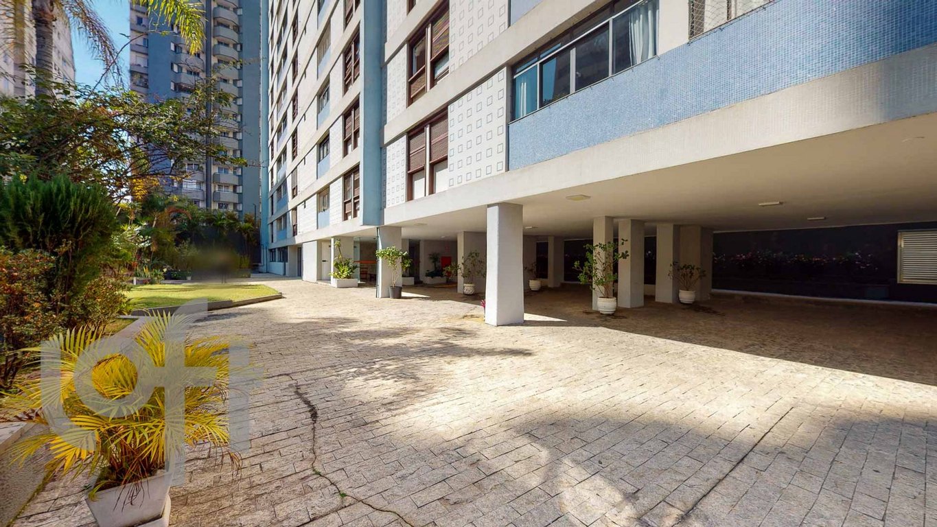 Condomínio Edificio Jardim Colonial - Rua Mourato Coelho, 756, Vila ...